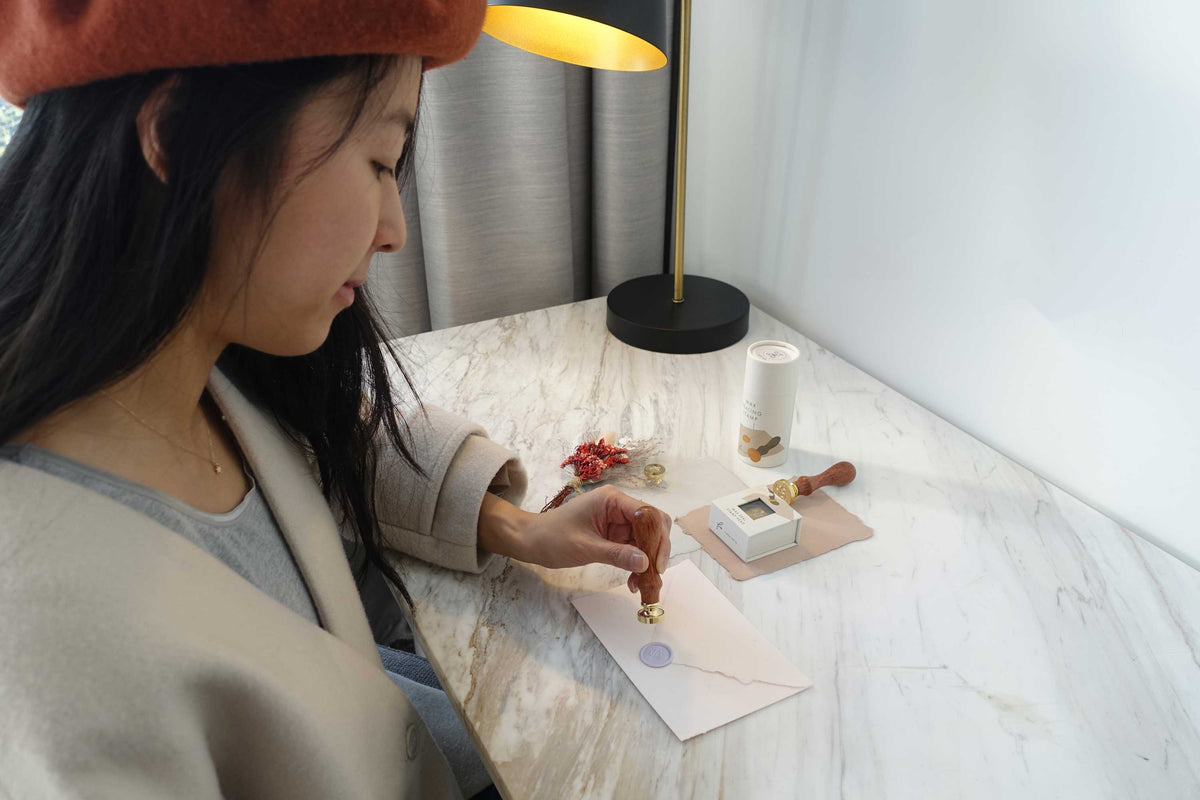 FIONA ARIVA - Wax Seals & Calligraphy Services