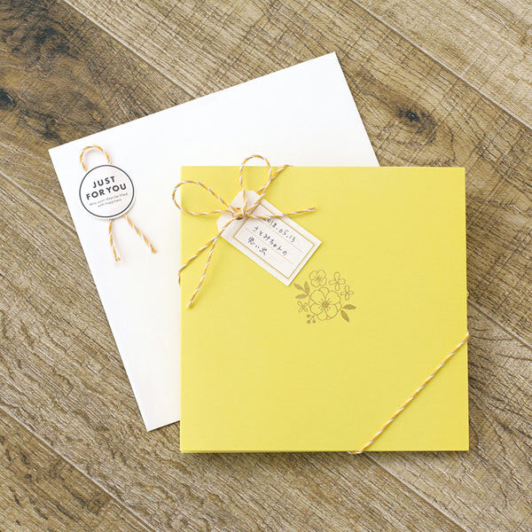 Accordion Scrapbook Expanding Card with Bunting Cord Accordion Scrapbook Expanding Card with Bunting Cord