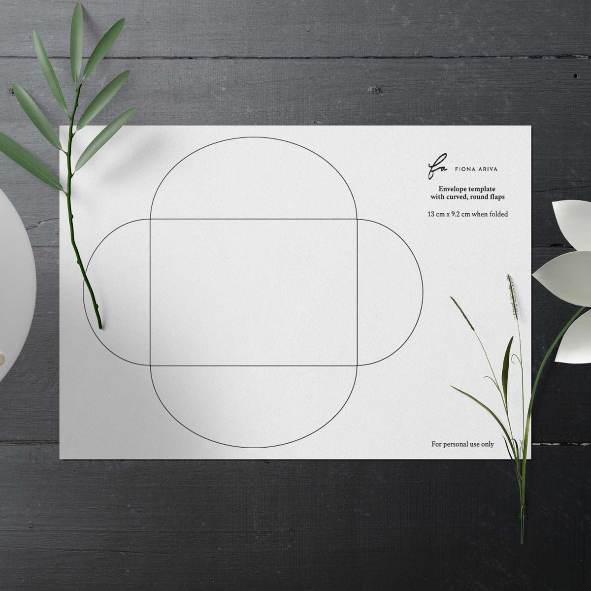 Small envelope template with round curved flaps (13 x 9.2cm) (Free Dow